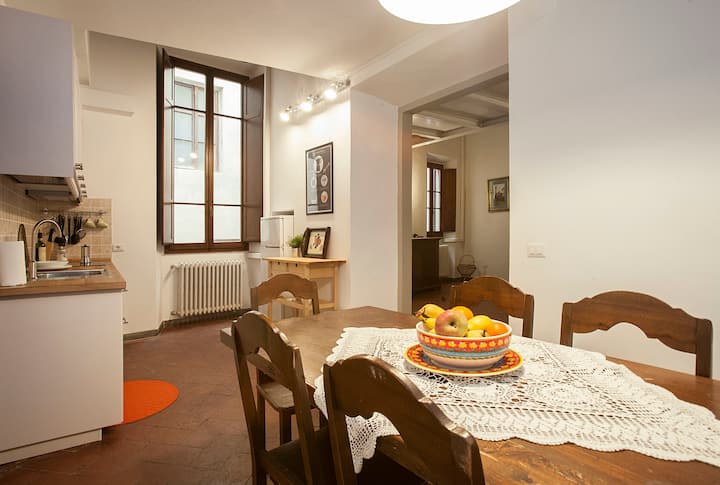 Spacious Family Flat Ponte Vecchio 2 Bed 2 Bath - Firenze