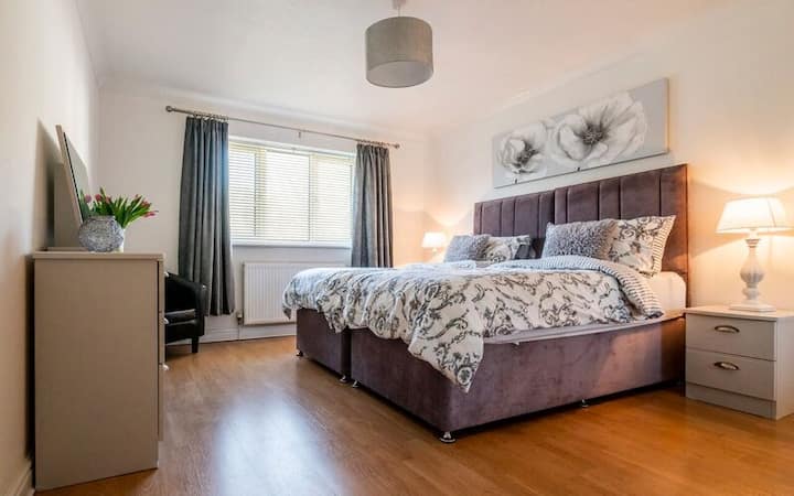 Enjoy Snowdonia From This Modern Spacious House - North Wales