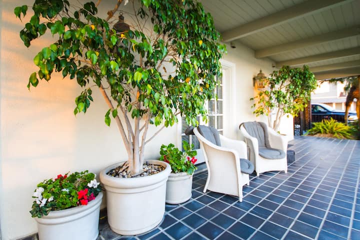 Balboa Island Bayfront Suite #2 - Newport Beach, CA