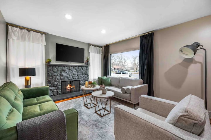 1 King, 3 Queens | Close To Airport & Downtown - Salt Lake City, UT