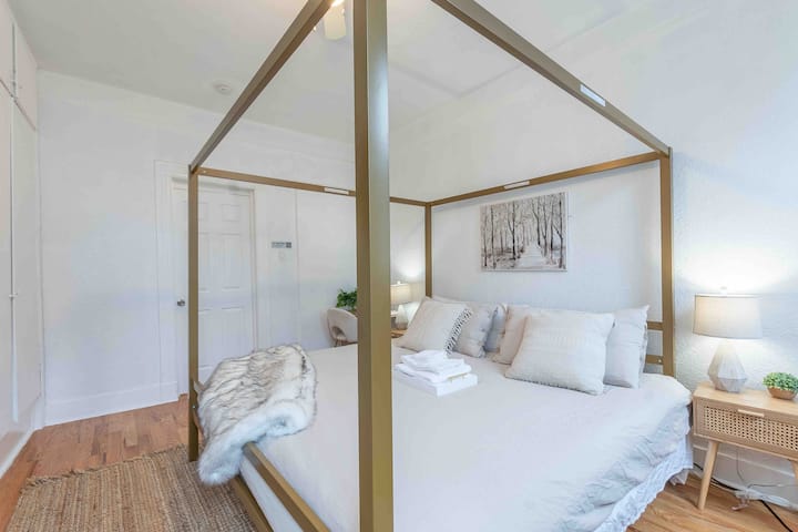 Book Cozy King Bed Now | Summer Is Here + 35% Off! - Hoboken