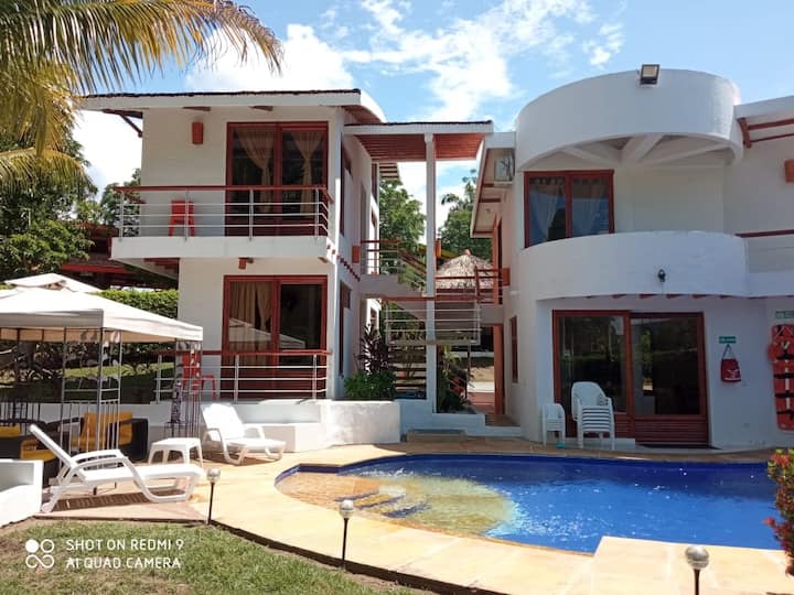 Espectacular Villa Campestre - Dinastia Del Sol - Melgar