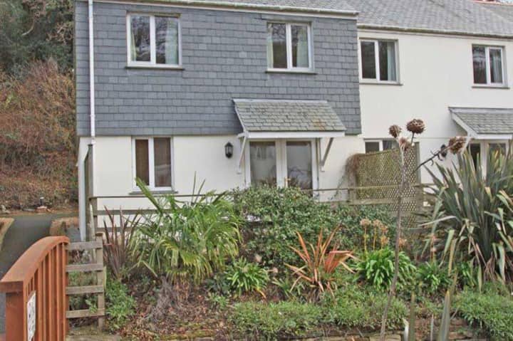 Beautiful Peaceful Holiday Home - Falmouth