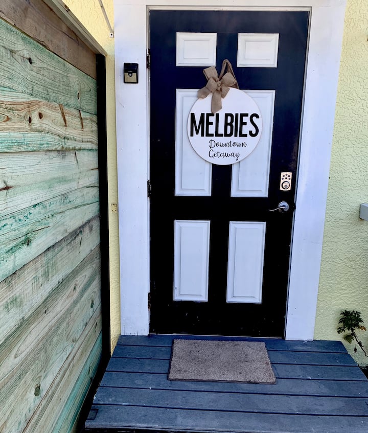 Melbies Downtown Getaway - Melbourne, FL