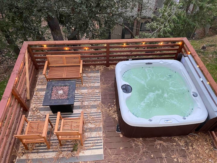 Cozy Modern Cabin, Hot Tub, Lake, Fishing - San Bernardino, CA