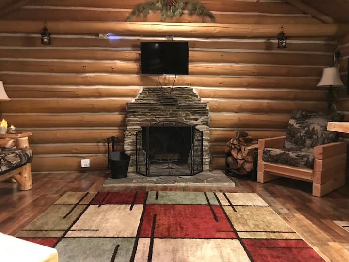 Black Bear Lodge - Chase Lake, Glenfield