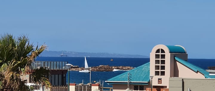 Walking Distance From Diaz Beach & Waterpark - Mossel Bay