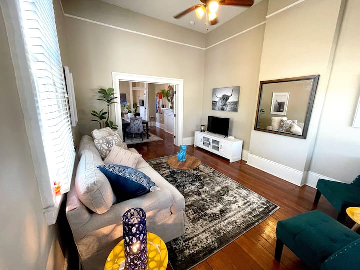Perfect Location - Walk To French Quarter - New Orleans, LA