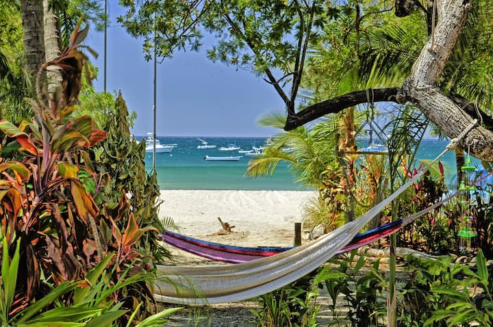 Luxury Beachfront Villa - Playa Tamarindo - Tamarindo