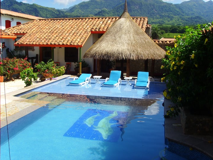 Casa Guayaquil En El Parque Principal Cauca Viejo - Jericó