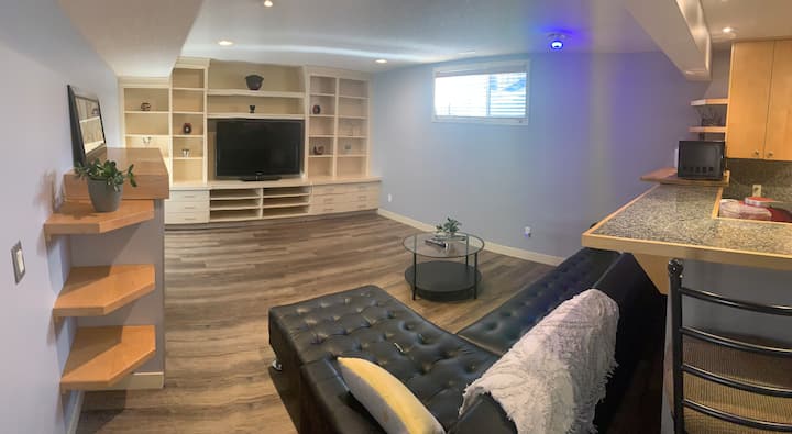 2 Bedroom Unit Located Near Fish Creek Park - Calgary