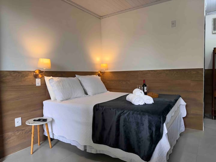 Erlon Suítes 3 | Beira Mar, Wifi, Ar E Cozinha - Ilha Grande