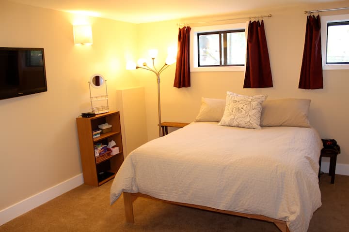 Downtown Apt- Amazing Location! - Boulder, CO