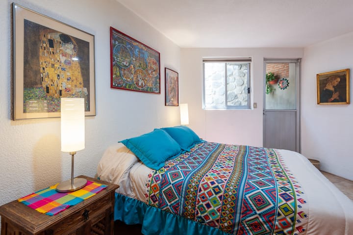 Charming Coyoacán Stay In Lovely Central Apartment - Mexico City