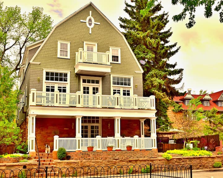 Heart Of Manitou Springs. Award-winning. Luxurious. Rent All Three Apartments. - Manitou Springs, CO