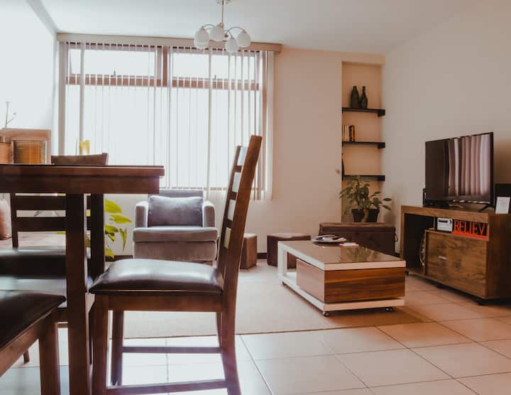 Lindo Y Amplio Apartamento Cerca Del Aeropuerto! - Guatemala City
