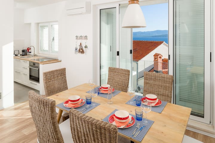 Maisonette Apartment With French Balcony - Brač