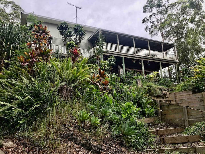 Beautiful Tree Top Home In The Heart Of Eumundi - Cooroy