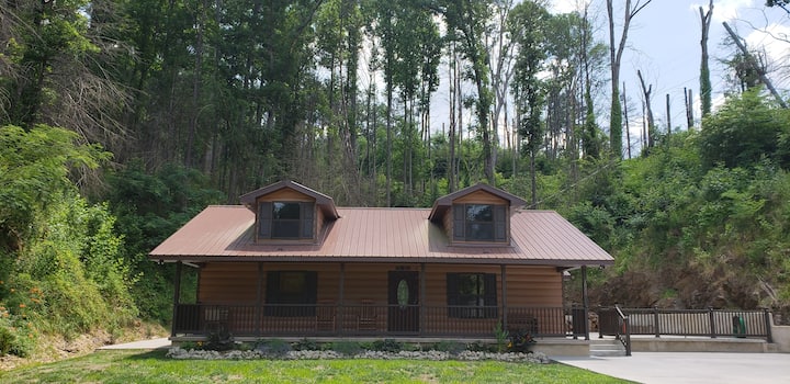 Smokey Family Hideaway - Gatlinburg