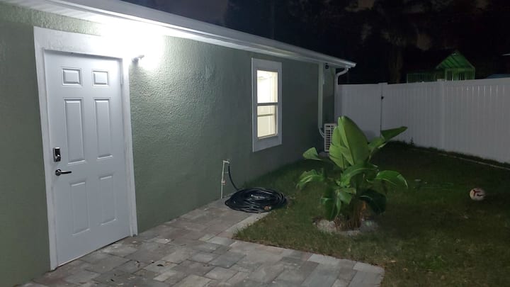 Apartment Close To Busch Garden And Usf. - Tampa, FL