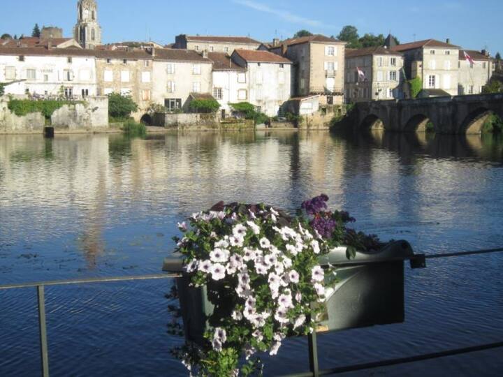 Traditional Town House Close To Town Centre - Confolens