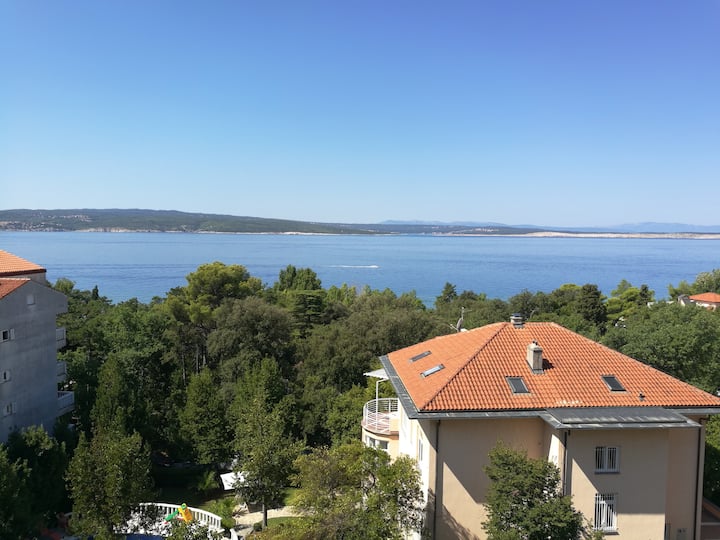 Etage Apartment With Sea View, 100m From Beach. - Crikvenica