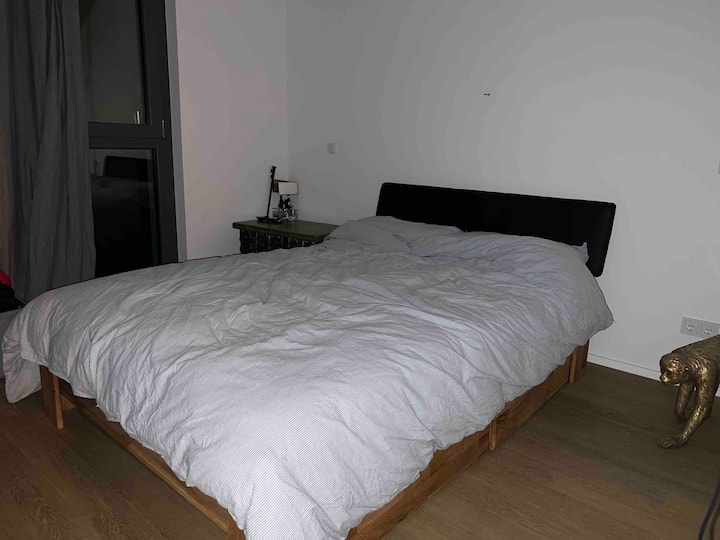 Private Room * Tv New Building Apartment - Berlin