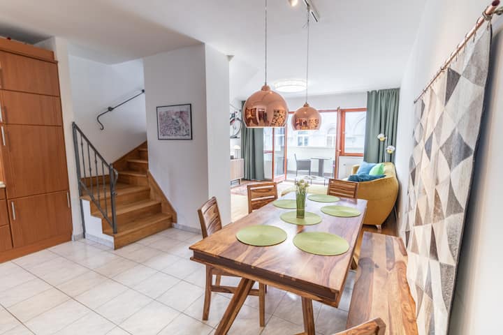 Penthouse With Roof Terrace & Balcony - Budapest