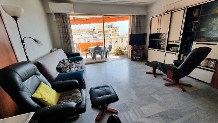 Menton :  Superbe Studio à 3 Min De La Gare Sncf Et De La Plage - ibis budget Menton Bord de Mer