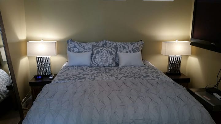 *Wow* Elegant Two Room Apartment - Riverside, CA