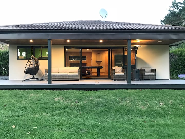 The Enclave- Country Living In The City ! - New Plymouth