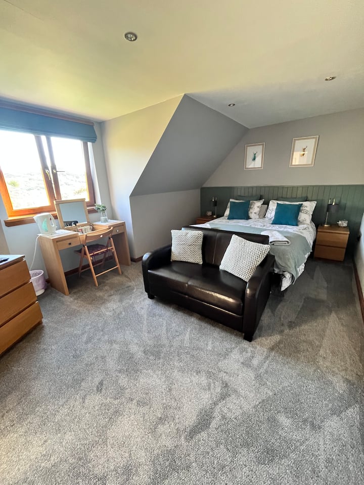 Glenwood Room 1 - Morar