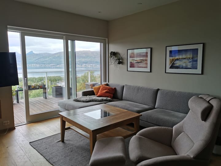 Sentral, 3 Roms Leilighet Med Panoramautsikt - Tromsø