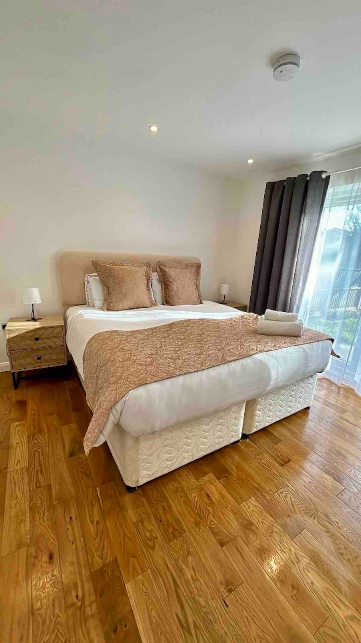 Quiet Double Delux, En-suite, Garden View - Hamble-le-Rice