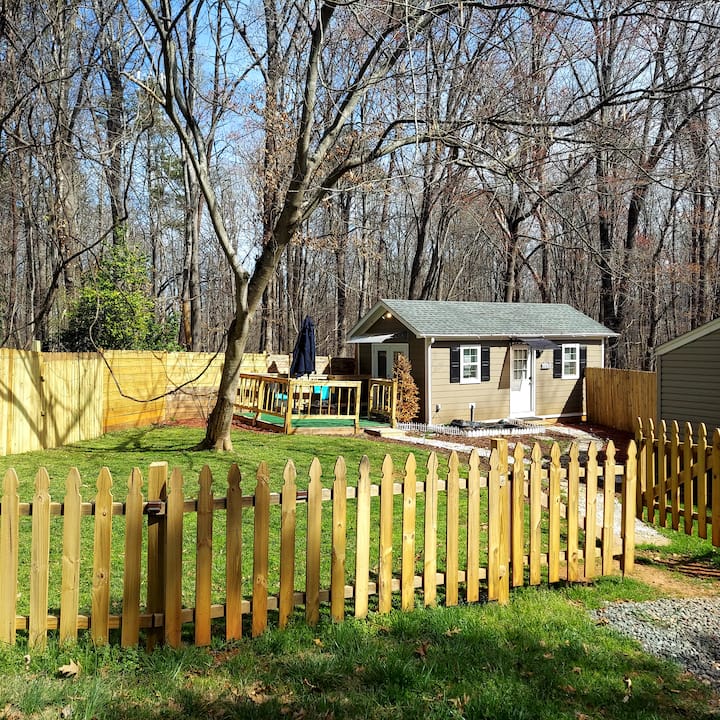 Cozy Relaxing Retreat Your Charming Tiny Getaway - Lake Higgins