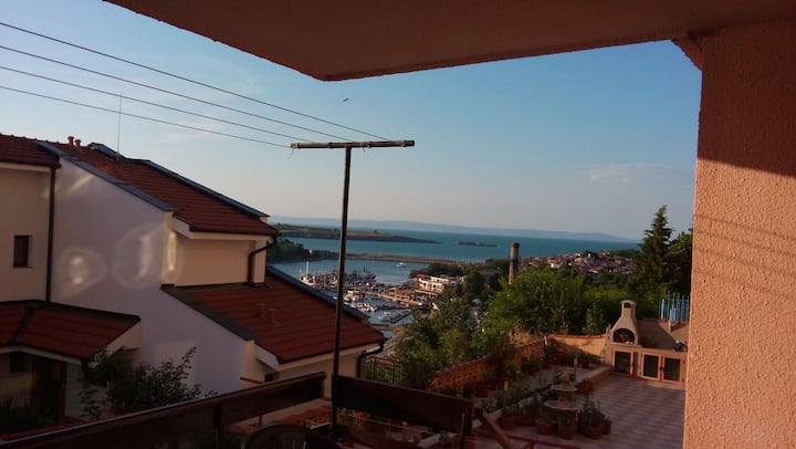 Апартамент "Тони" - Sozopol