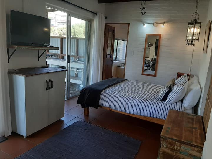 Mountain View Room - Pringle Bay