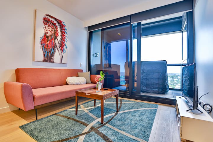 Sky One 2bd/2br Apartment * Perfect View+wifi -15c - Box Hill