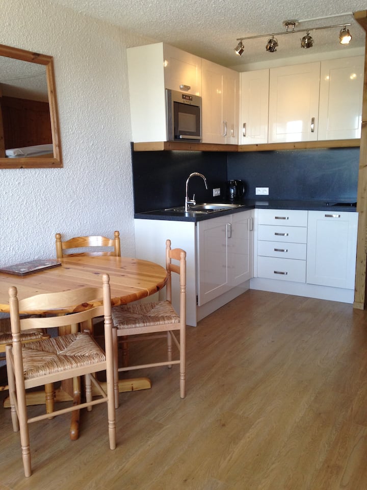 Apartment Le Meteor, Sleeps 4, Eclose, Alpe D'huez - L'Alpe d'Huez