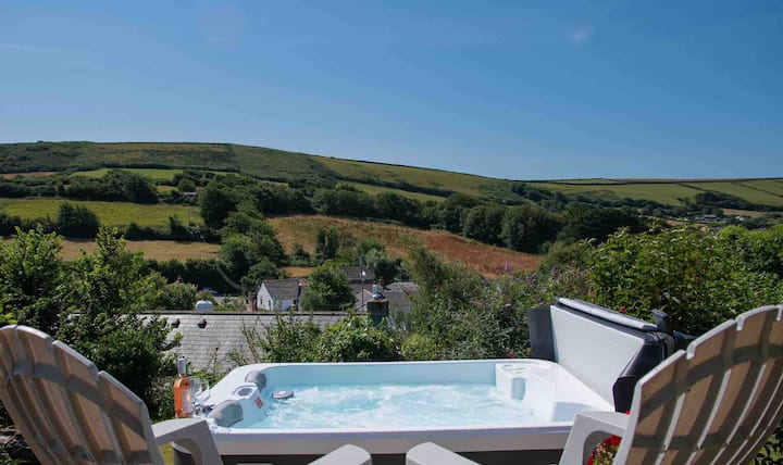 ‘Weez House’ With Hot Tub - Woolacombe