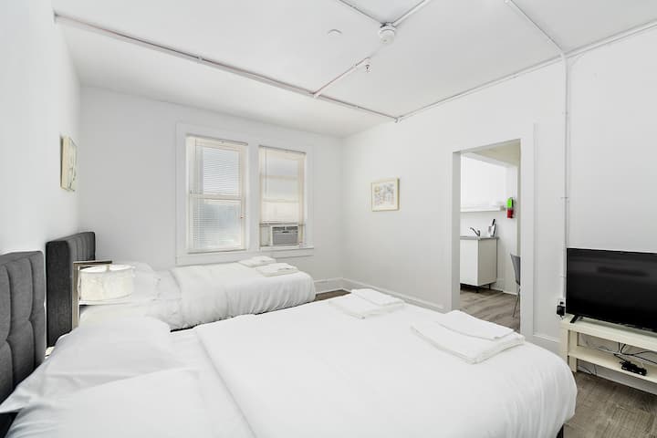 Modern Beachfront Studio 207 - Ocean Pines, MD