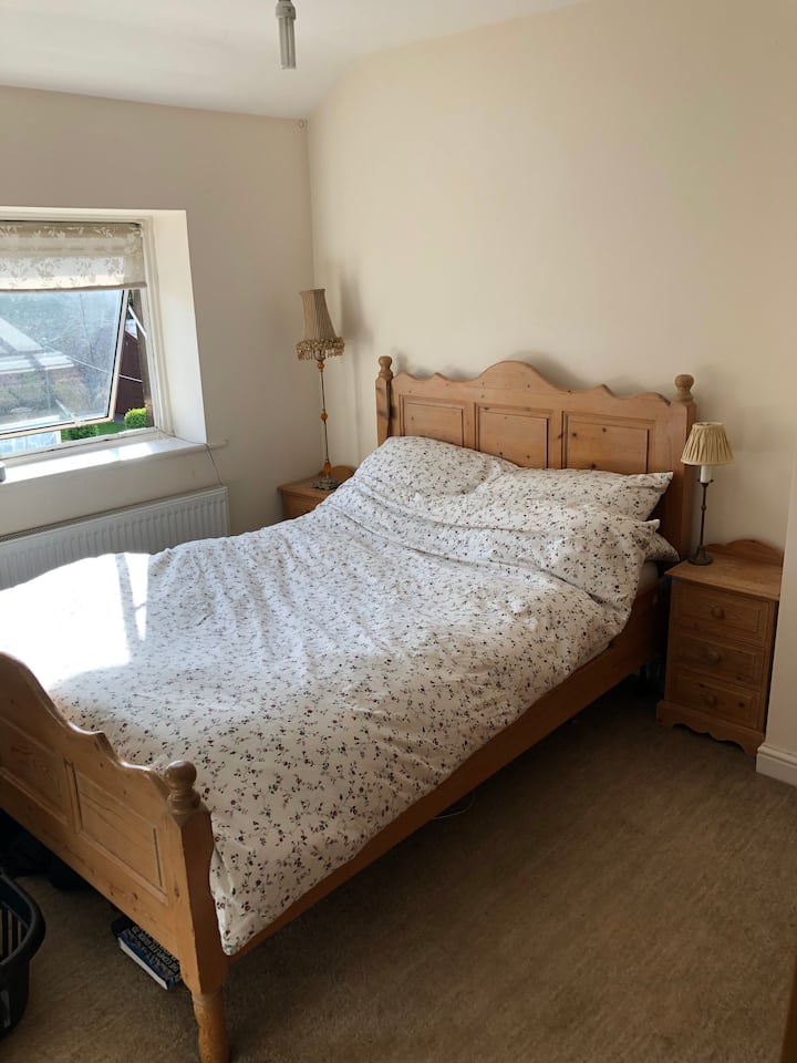 Climb In To Bed - Room - Bakewell