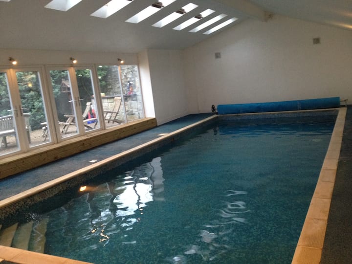 Boutique Cottage Pool Option | Near Manchester - Bolton