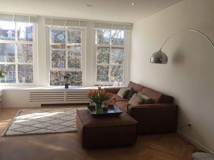 Unique Canal View Stylish Apartment - Amsterdam