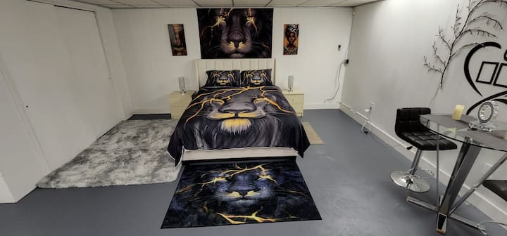 Lions Den. Pool/foosball Table, Romantic Getaway. - Pottsville, PA