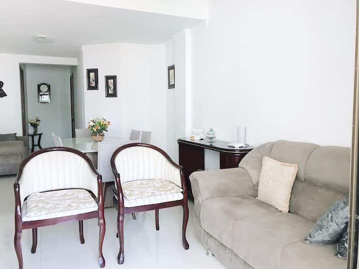 Apartamento Em óTima Localização Na Meia Praia - Itapema