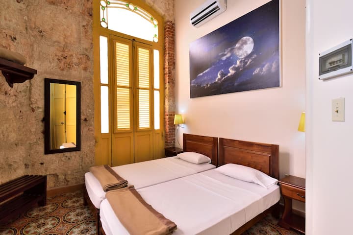 Casa Colonial Misiones Room 3 - Havana