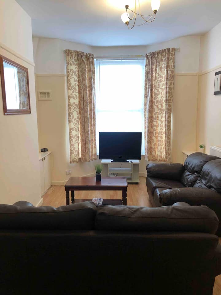 Simple And Warm Place - Liverpool