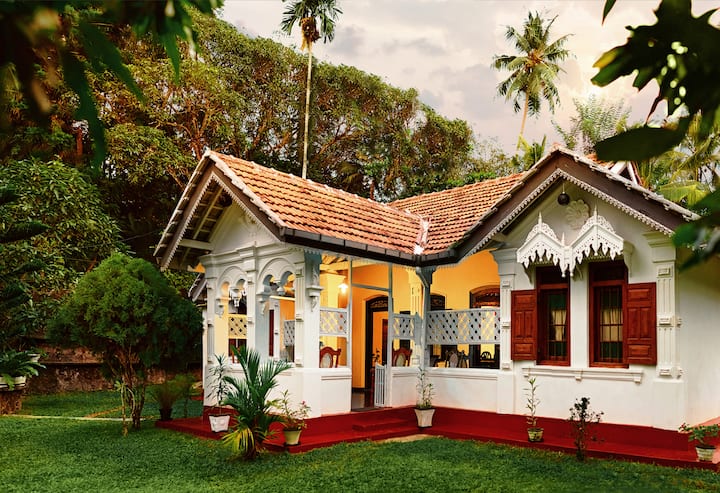 Grand Villa - Three Bedrooms(a/c) House - Hikkaduwa