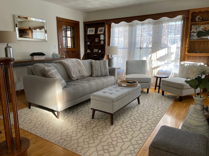The Charming Green Lake Tudor (Fenced Back Yard!) - Green Lake, WI